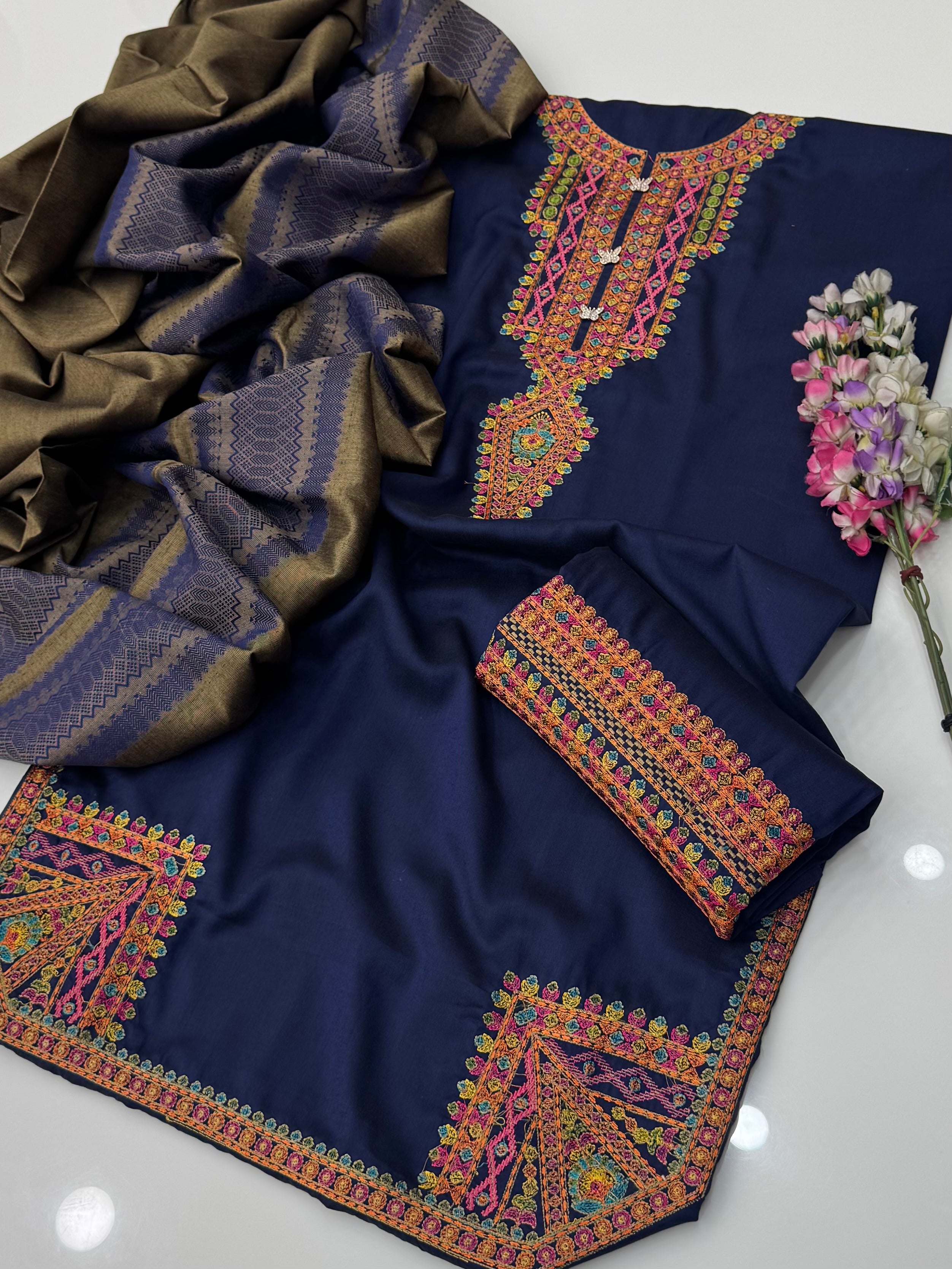 🔥 #WINTER’s #ARRIVAL 3PC 👗– Khawaja Embroidery
